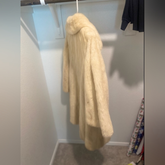 Colberts | Jackets & Coats | Vintage 95s Full Length Real White Mink Coat | Poshmark
